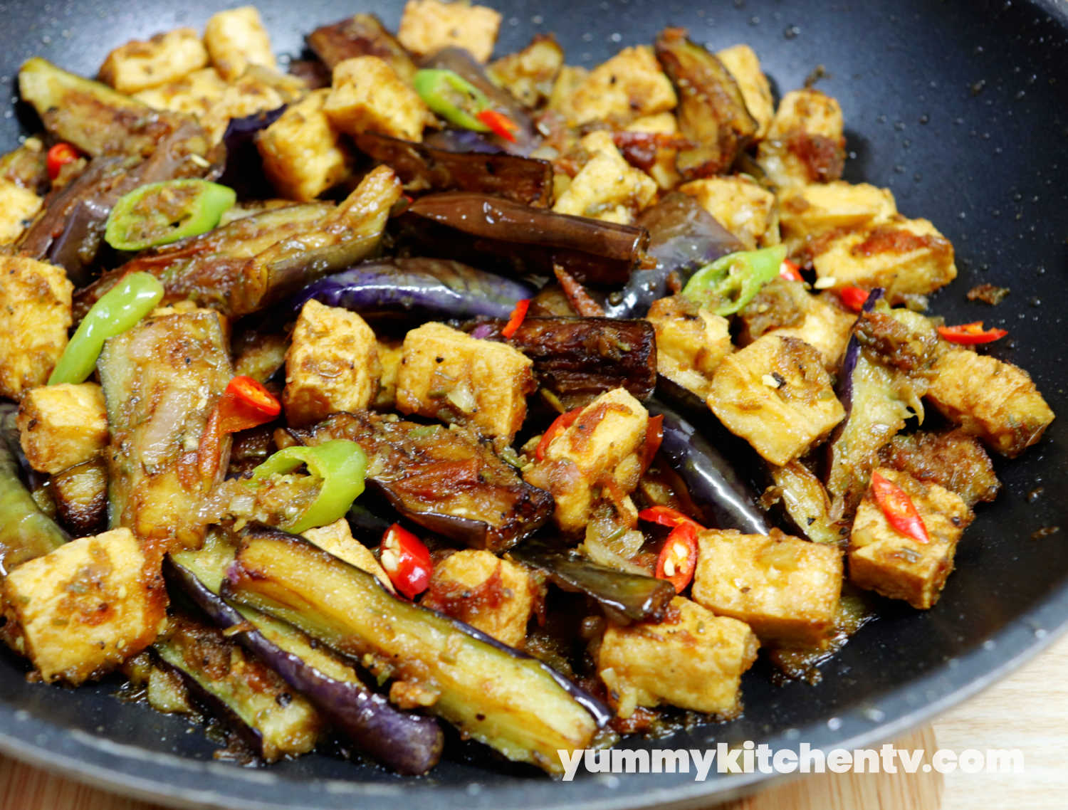 Binagoongang Talong at Tokwa - Yummy Kitchen