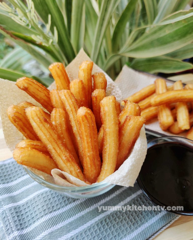 Churros with Homemade Chocolate Sauce - Yummy Kitchen
