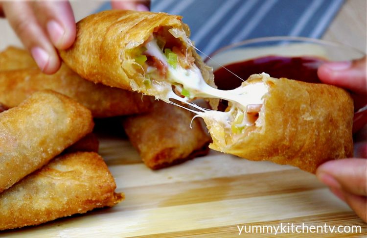 Lumpizza (Spring Roll Pizza) - Yummy Kitchen