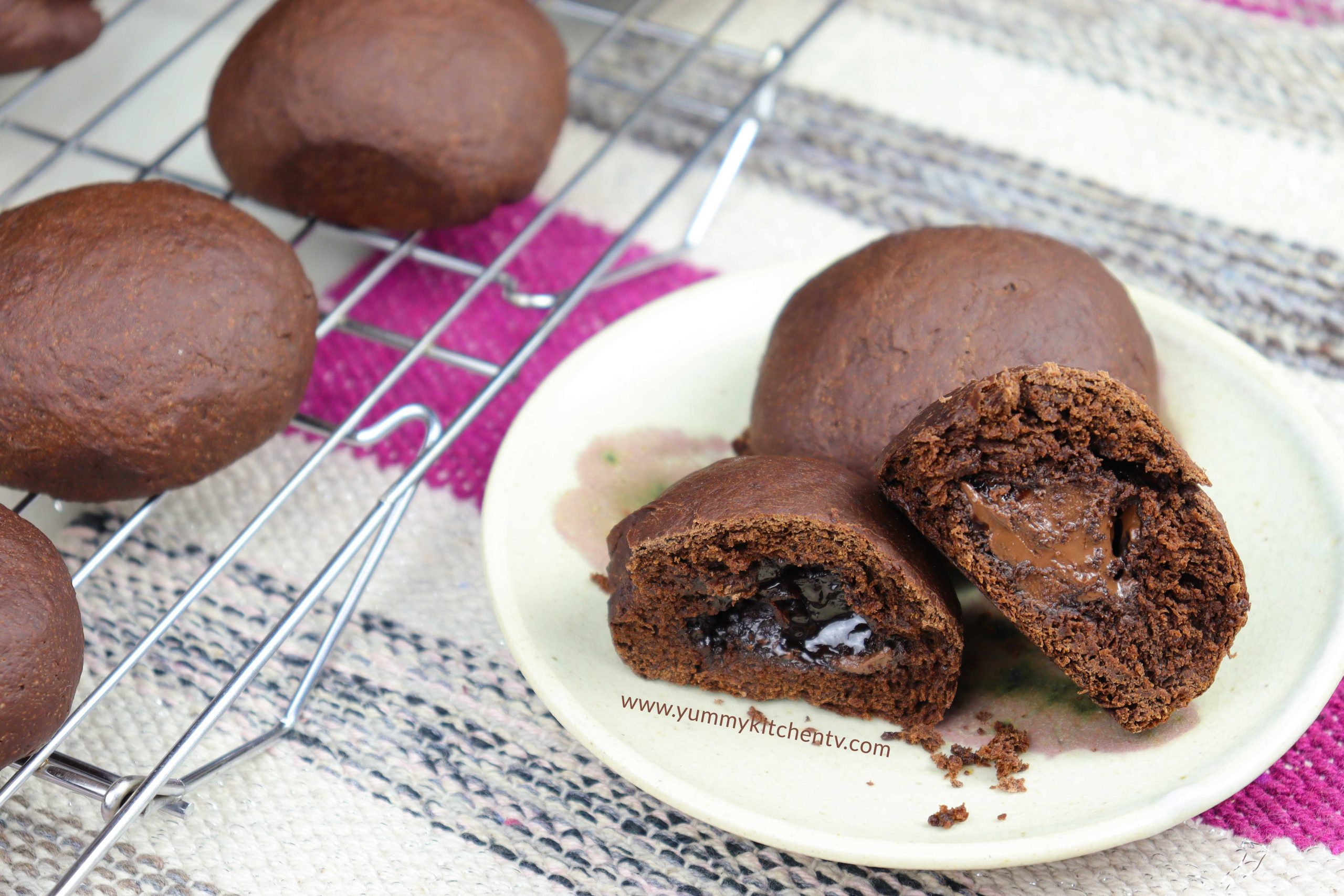 No Oven Chocolate Pandesal - balanced sweetness-Yummy Kitchen