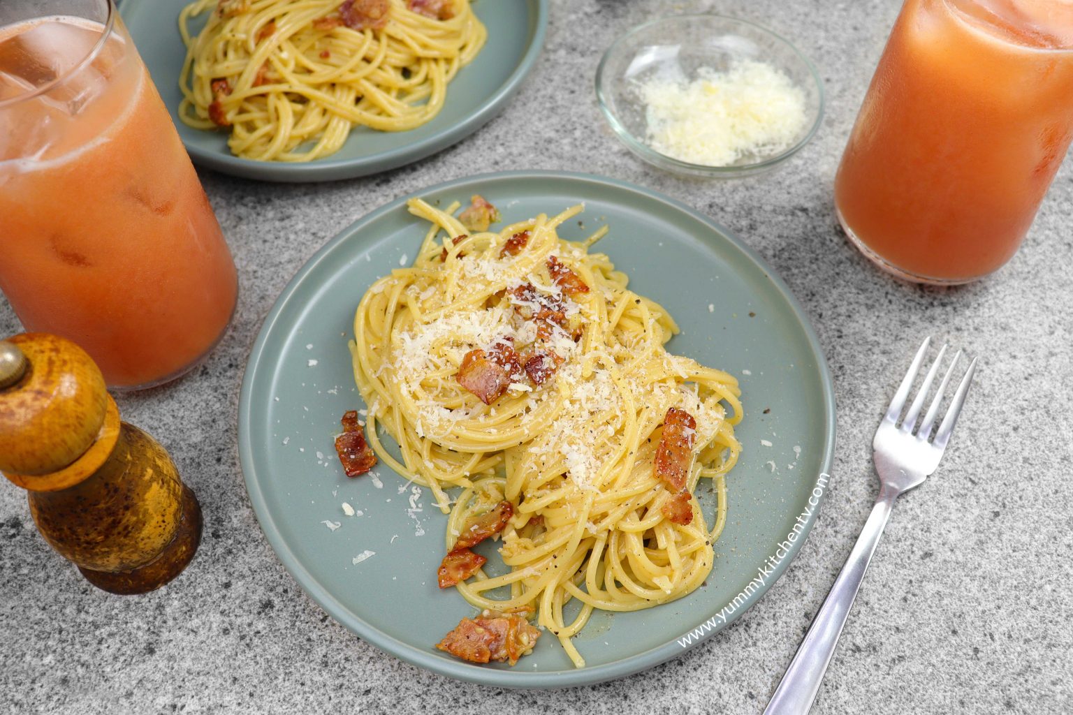 Spaghetti Carbonara -creamy savory and delicious- Yummy Kitchen
