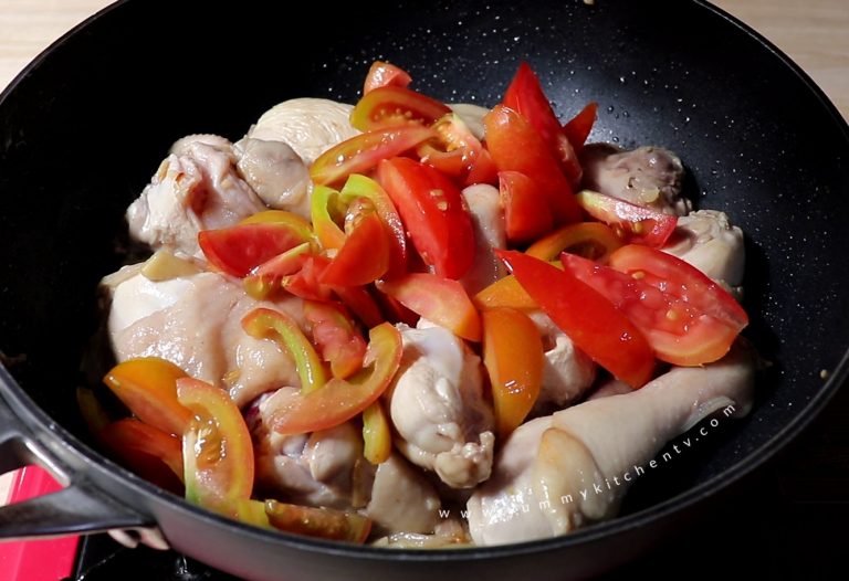 Kinamatisang Manok Recipe - Yummy Kitchen
