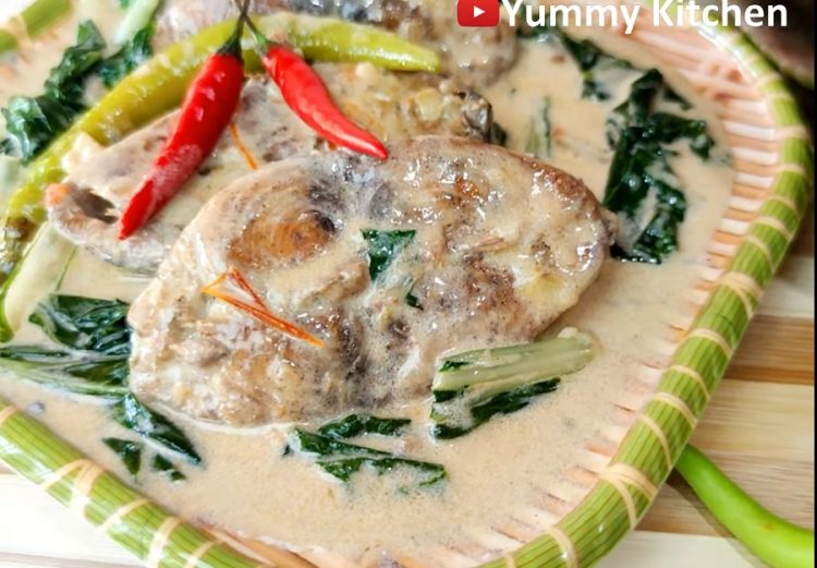 Ginataang Tambakol Recipe | Filipino Tuna in Coconut Milk 便 - Yummy Kitchen