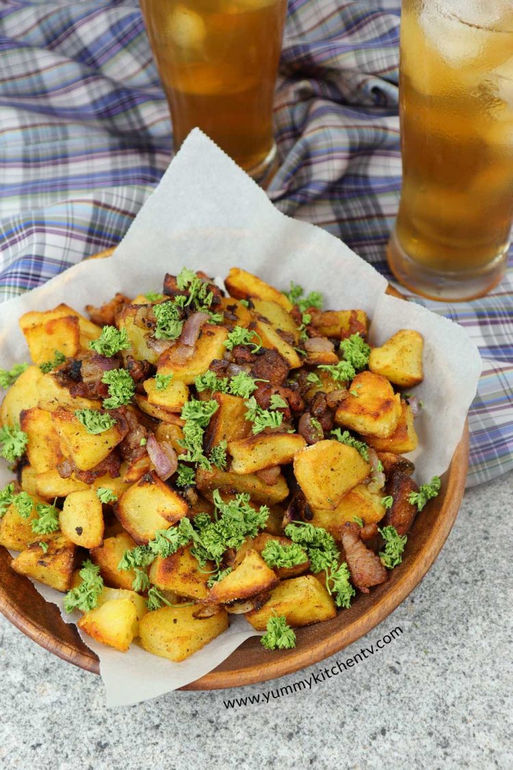 Pan Fried Potatoes - crispy and addicting - Yummy Kitchen