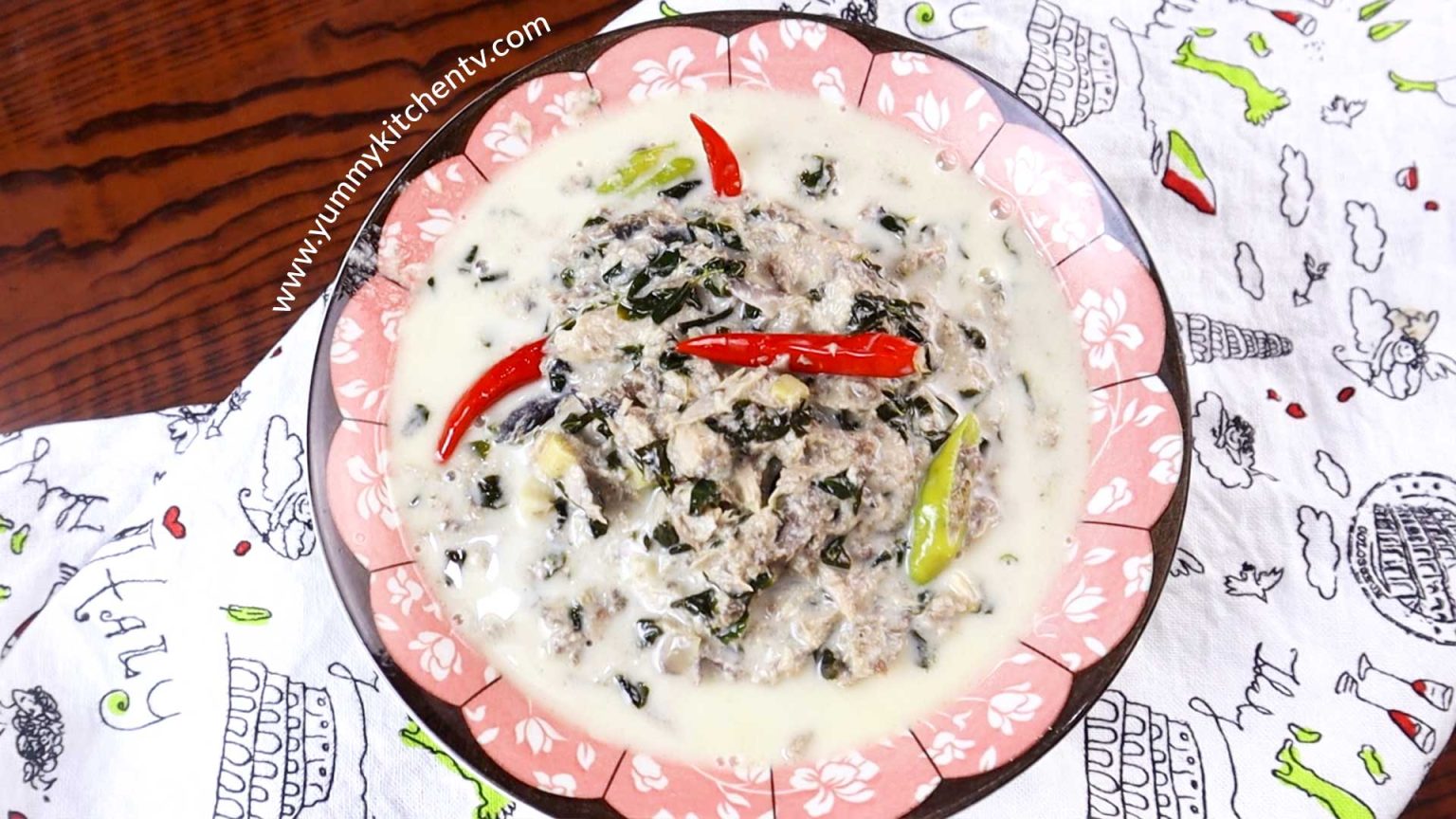 Ginataang Tulingan - Flavorful Filipino Tuna in Coconut Milk - Yummy ...