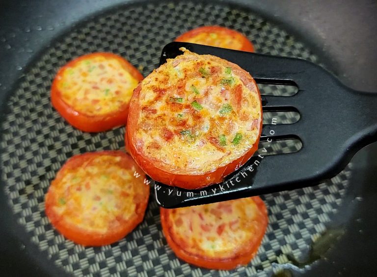Tomato Omelette - Yummy Kitchen