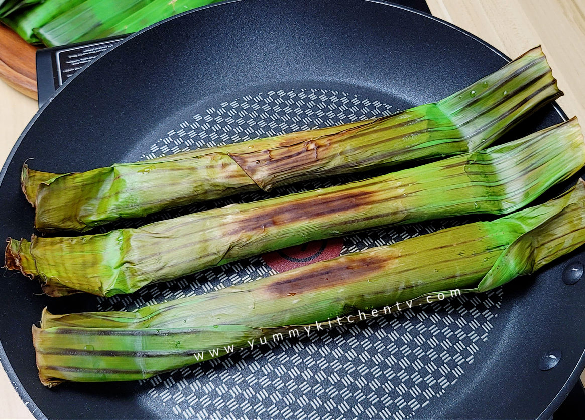 Tupig in Frying Pan - Yummy Kitchen
