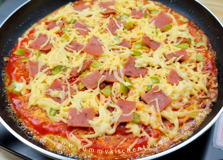 Cabbage Pizza - Yummy Kitchen