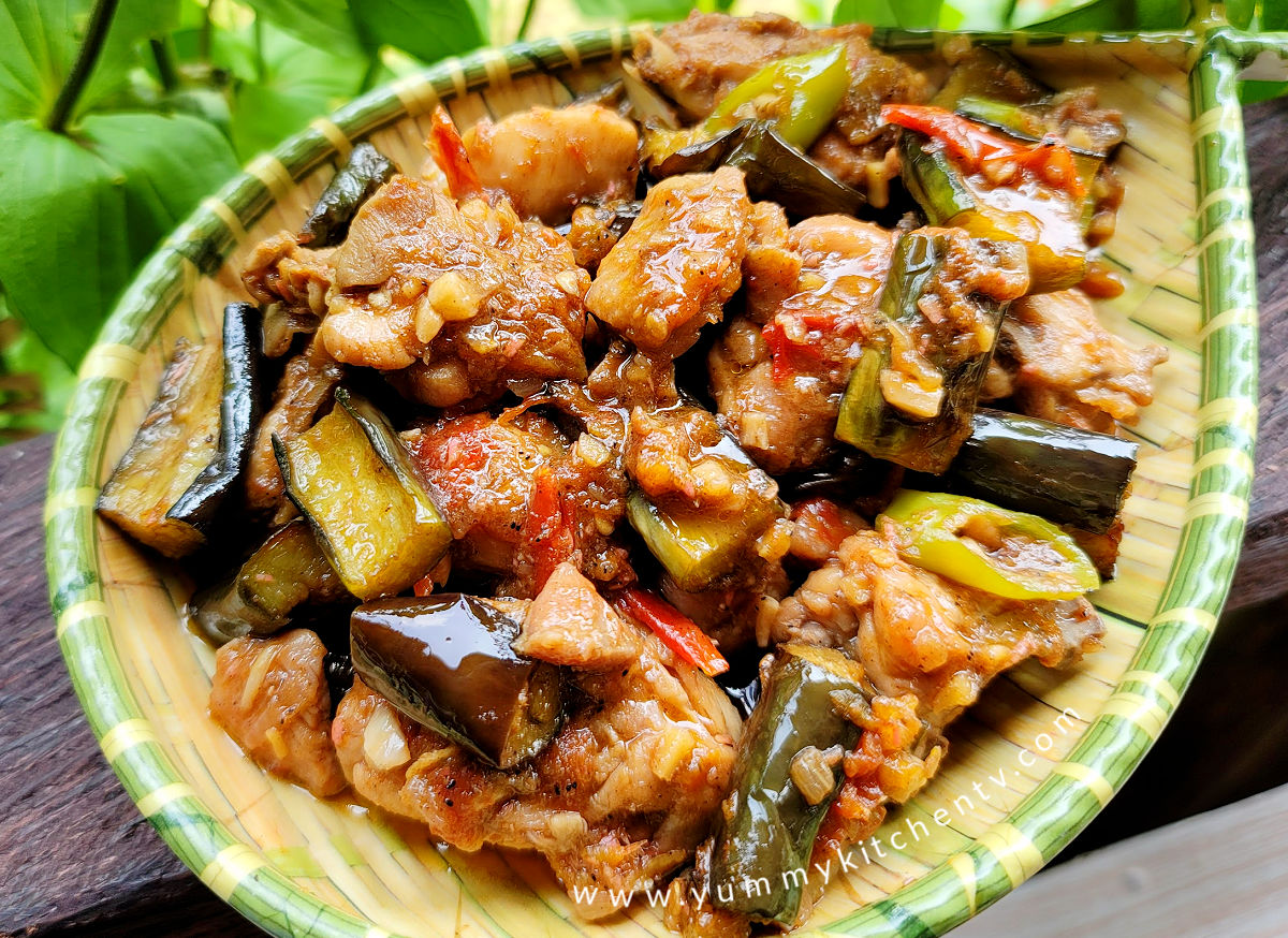 Chicken Binagoongan - Yummy Kitchen