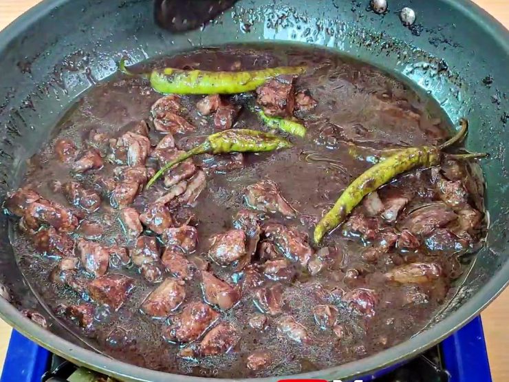 Dinuguan Recipe: A Rich and Savory Filipino Pork Blood Stew - Yummy Kitchen