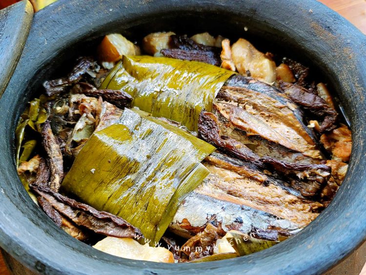 Sinigang na Bangus - A healthy Sour Filipino Fish Soup - Yummy Kitchen