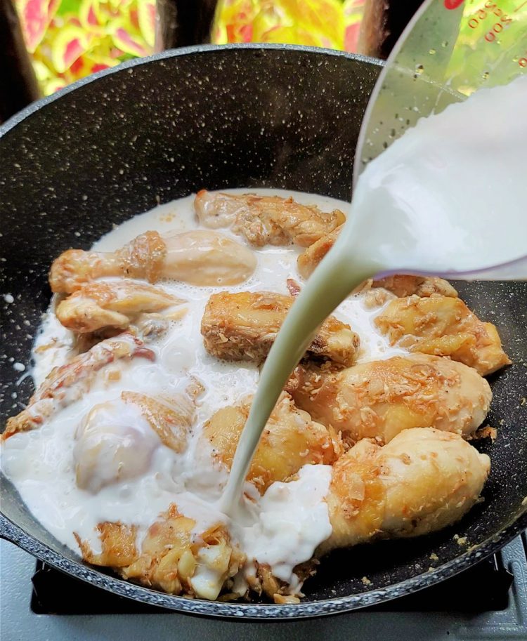 Chicken Bicol Express Recipe - Yummy Kitchen