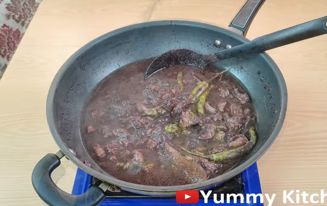 Dinuguan Recipe: A Rich and Savory Filipino Pork Blood Stew - Yummy Kitchen