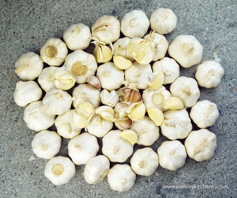 What is Garlic ? A short history, guide and list of benefits - Yummy ...