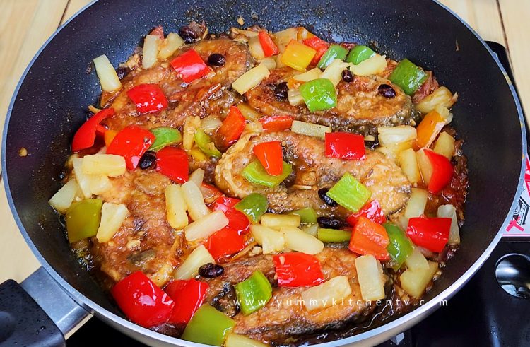 Pinangat na Isda Recipe - A Spicy, Tangy Simple Fish Stew - Yummy Kitchen