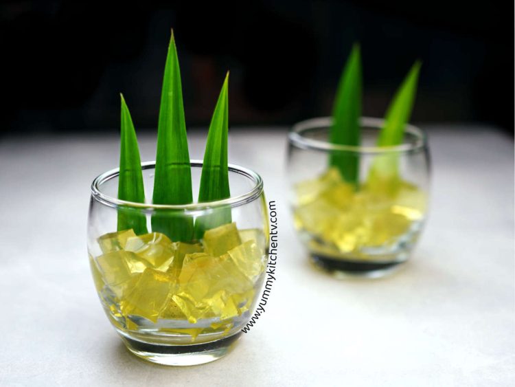 The Asian Vanilla aka Pandan Leaves - Yummy Kitchen