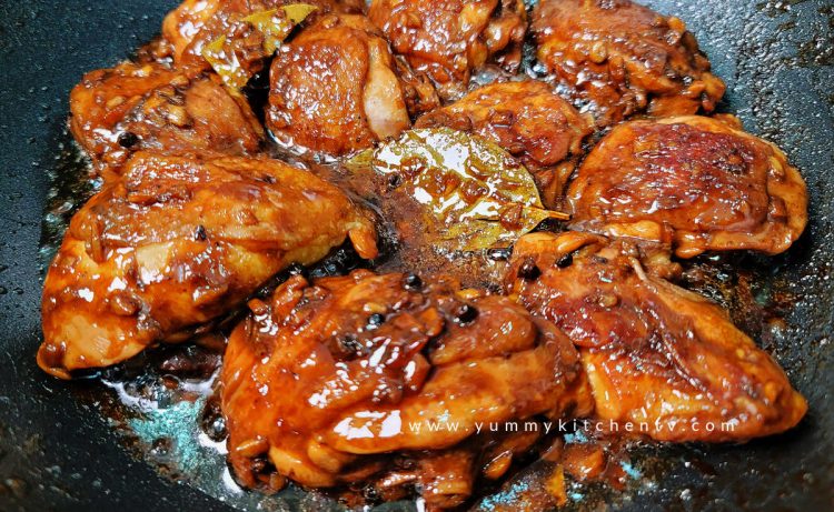 Adobong Paa ng Manok (Chicken Feet Adobo) - Yummy Kitchen
