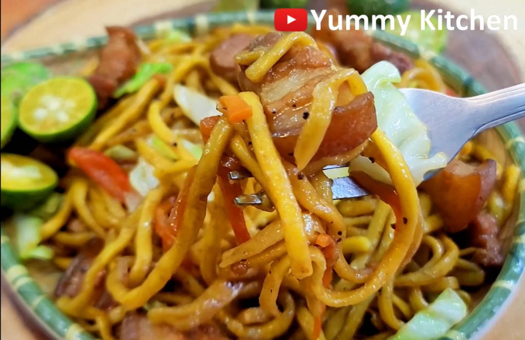 Pancit Chami (Sweet and Spicy) - Yummy Kitchen