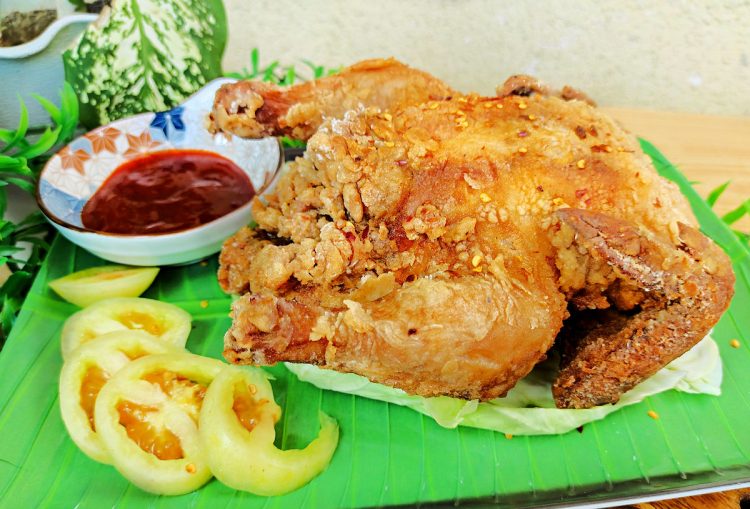 Crispy Whole Fried Chicken - Yummy Kitchen