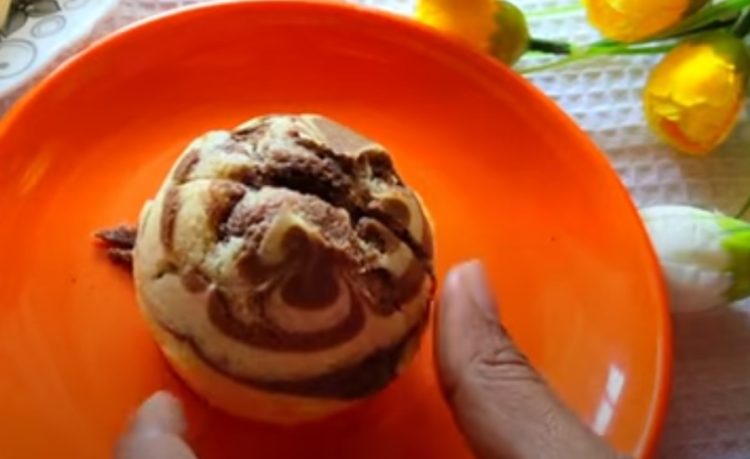 Mini Zebra Cake - Yummy Kitchen