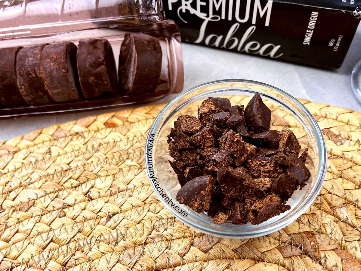 Tablea "The Philippine's version of Chocolate" - Yummy Kitchen