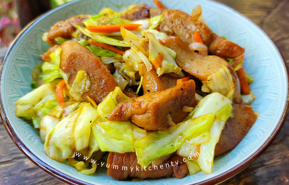 Stir-fry Cabbage with Kikiam - Yummy Kitchen