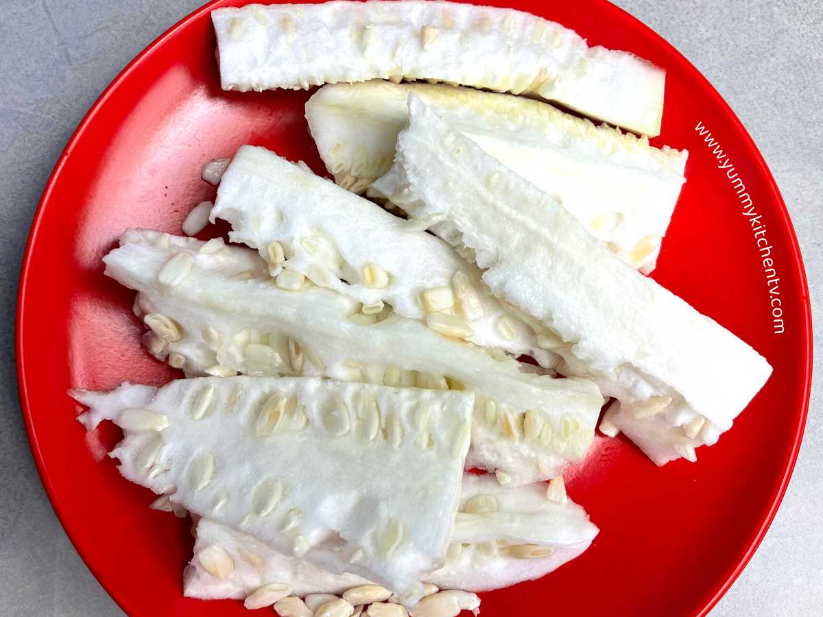 Calabash (also called the "Bottle Gourd" or "Upo") - Yummy Kitchen