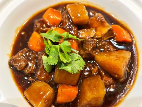 Cilantro ( also called "Coriander" or "Wansoy" ) - Yummy Kitchen