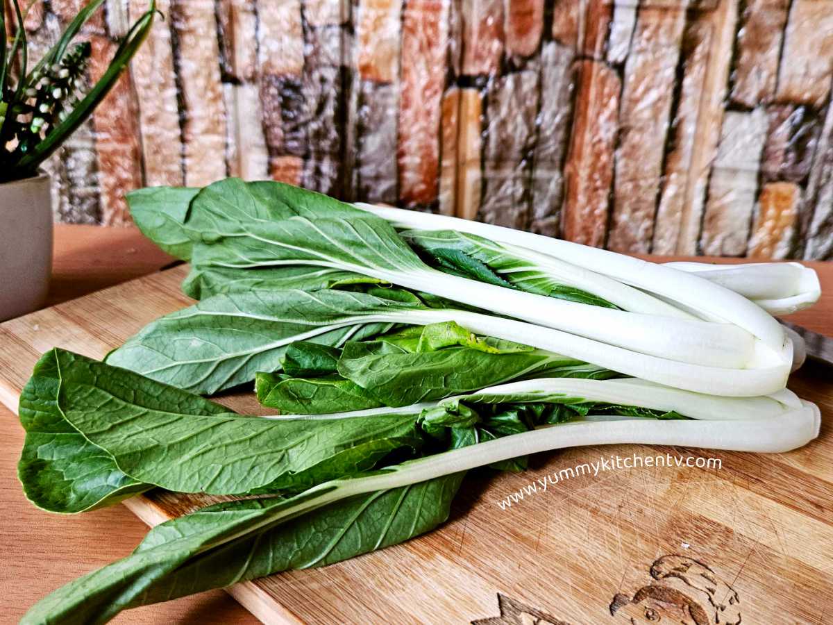 Pechay with Ground Pork or "Ginisang Pechay with Pork" - Yummy Kitchen