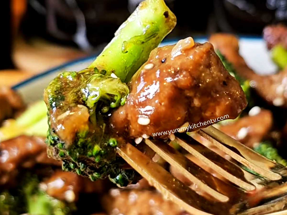 Beef Broccoli Recipe - A Meaty Healthy Stir-Fry - Yummy Kitchen
