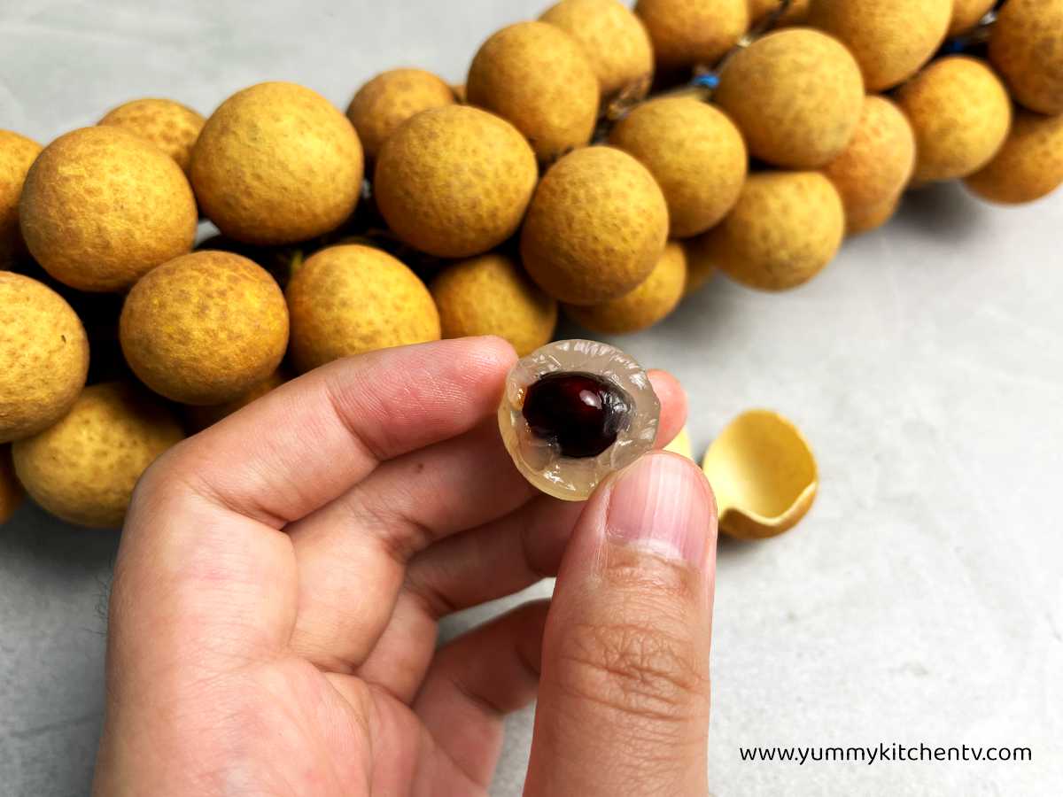 Longan - The Tropical Fruit some call the "Dragon Eye" - Yummy Kitchen