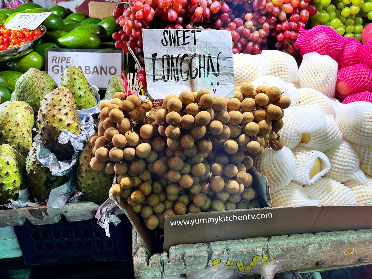 Longan - The Tropical Fruit some call the "Dragon Eye" - Yummy Kitchen