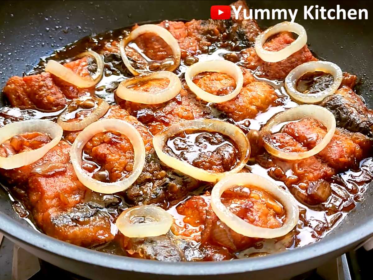 Authentic Filipino Chicken Adobo Recipe – Tangy, Savory & Easy to Make - Yummy Kitchen