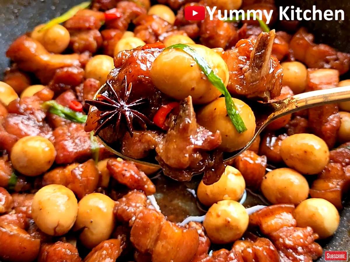 Dynamite Lumpia - A Crunchy, Spicy, Filipino Snack - Yummy Kitchen