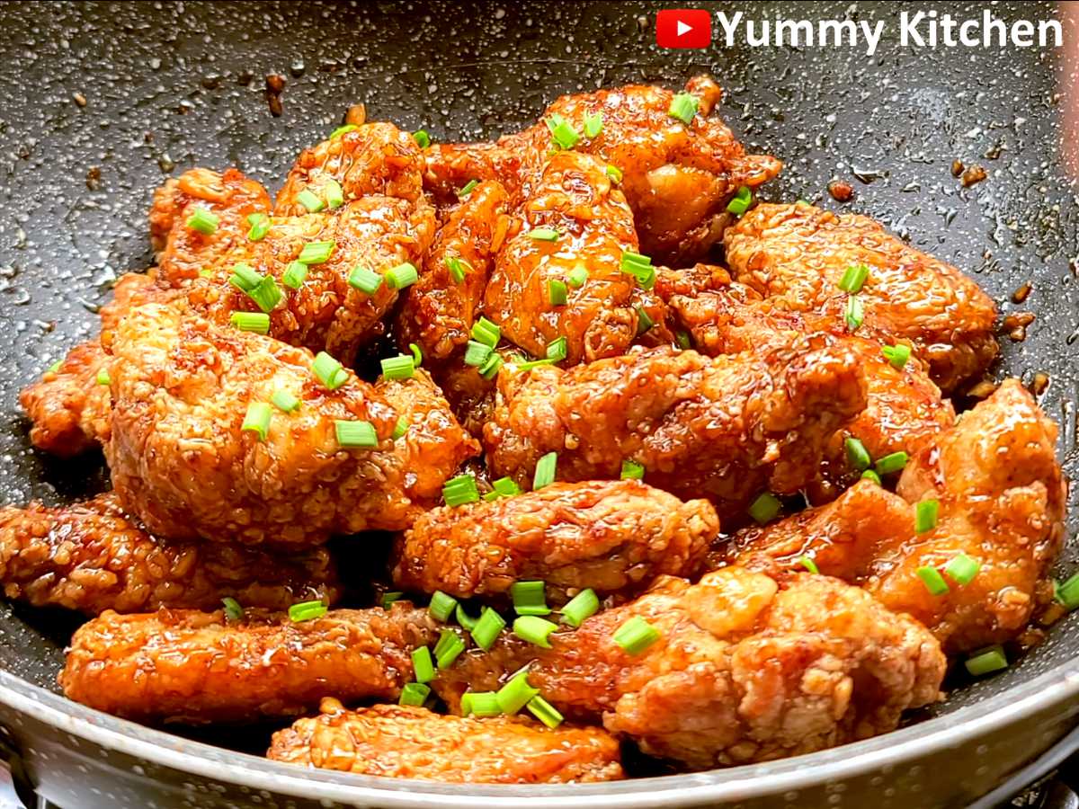 Crispy Soy-Garlic Butter Chicken Wings - Yummy Kitchen
