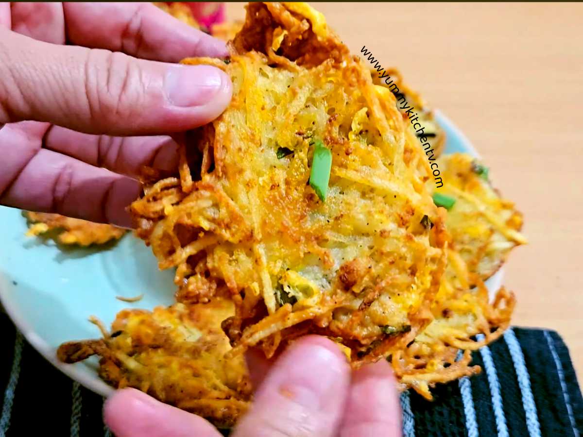 Cheesy Potato Pancakes - A 4-Step Super Crispy Snack - Yummy Kitchen
