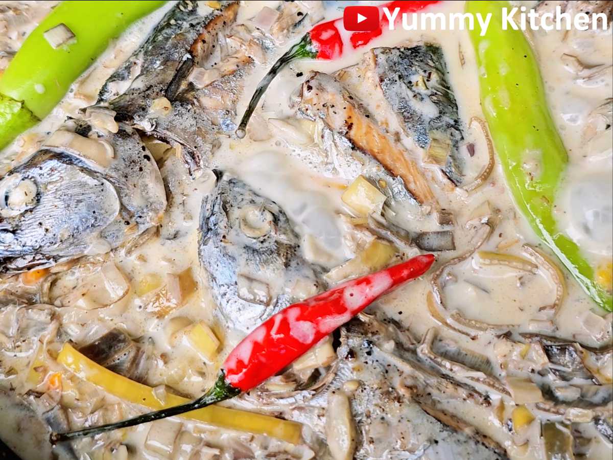 Ginataang Puso ng Saging sa Tulingan - Banana Heart & Mackerel - Yummy ...
