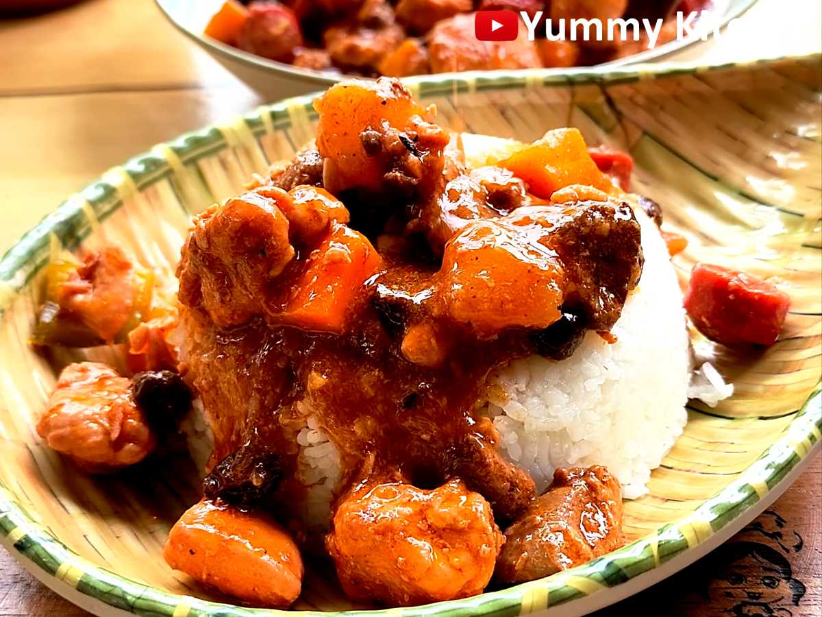 Chicken Menudo Recipe - A one pan Filipino-Spanish chicken dish - Yummy ...