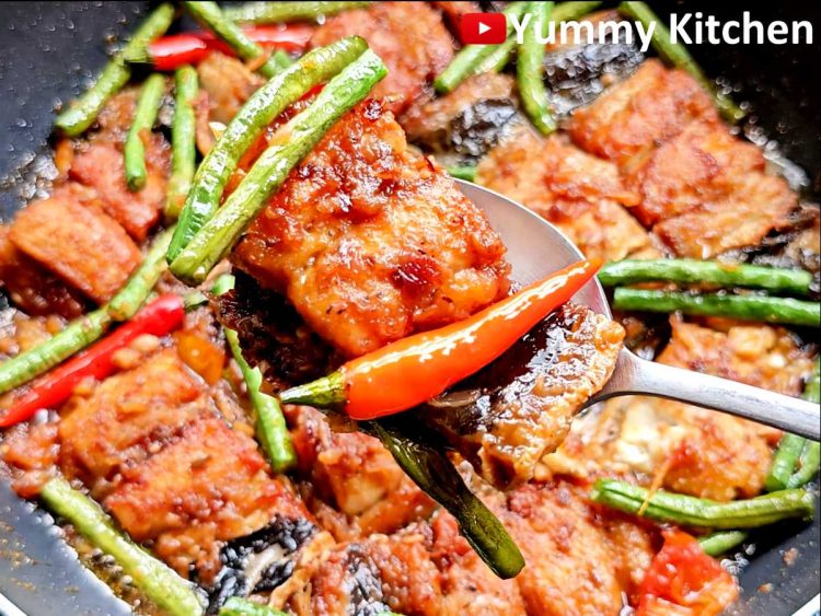 Sinigang na Bangus - A healthy Sour Filipino Fish Soup - Yummy Kitchen