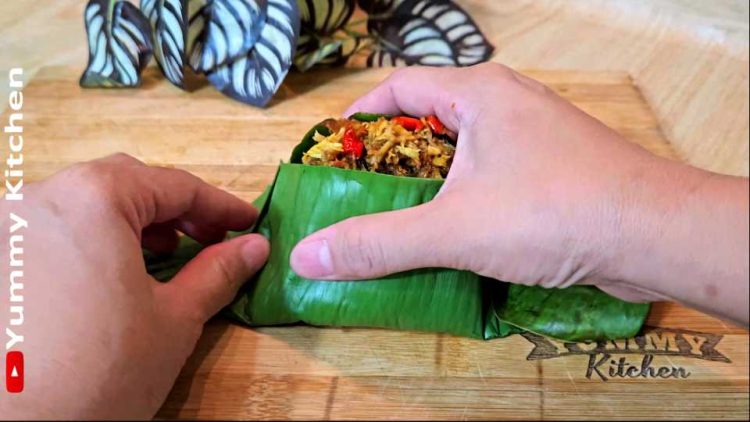 Easy Chicken Pastil - A Maguindanaon Delicacy - Yummy Kitchen