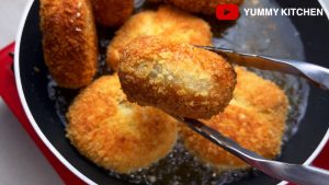 Curry Bun Recipe (A Freshly baked Japanese Kare Pan Recipe) - Yummy Kitchen