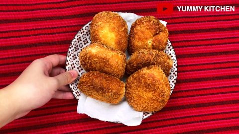 Curry Bun Recipe (A Freshly baked Japanese Kare Pan Recipe) - Yummy Kitchen