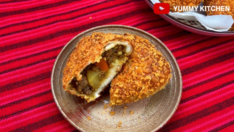 Curry Bun Recipe (A Freshly baked Japanese Kare Pan Recipe) - Yummy Kitchen