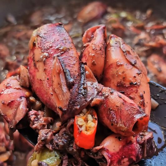 Adobong Pusit Recipe - An Easy Filipino Squid Adobo Recipe - Yummy Kitchen